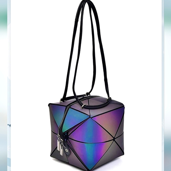 Boutique Emmé | Bags | Shape Shifting Color Shifting Transforming ...